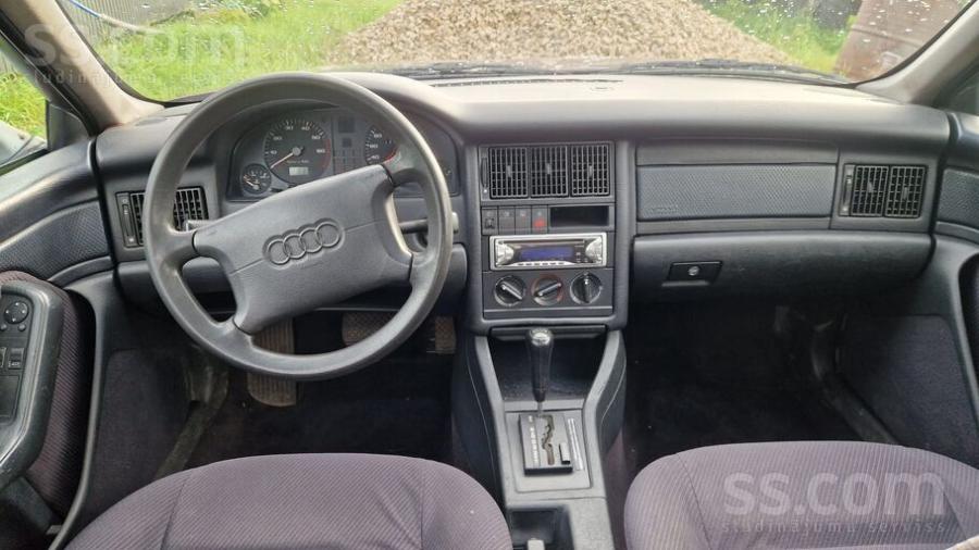 Sarkans Audi 80 1994 Rīga, ar dzinēja tilpumu 1.90 L un nobraukumu 250 tūkst. km par 1899 €, foto 7 vietnē AUTOMOTO.COM.LV