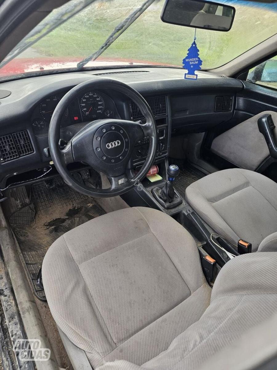 Red Audi 80 1994 in Panevezys, with an engine capacity of 1.90 L and mileage of 489 thousand km for 1200 €, photo 8 on AUTOMOTO.COM.LV
