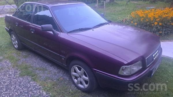 Sarkans Audi 80 1994 Rīga, ar dzinēja tilpumu 1.90 L un nobraukumu 253 tūkst. km par 1850 €, foto 4 vietnē AUTOMOTO.COM.LV