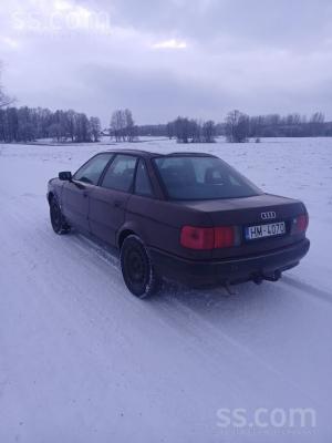 Sarkans Audi 80 1995 Preiļi, ar dzinēja tilpumu 1.90 L un nobraukumu 416 tūkst. km par 1300 €, foto 2 vietnē AUTOMOTO.COM.LV