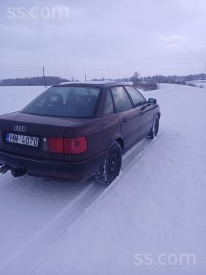 Sarkans Audi 80 1995 Preiļi, ar dzinēja tilpumu 1.90 L un nobraukumu 416 tūkst. km par 1300 €, foto 7 vietnē AUTOMOTO.COM.LV
