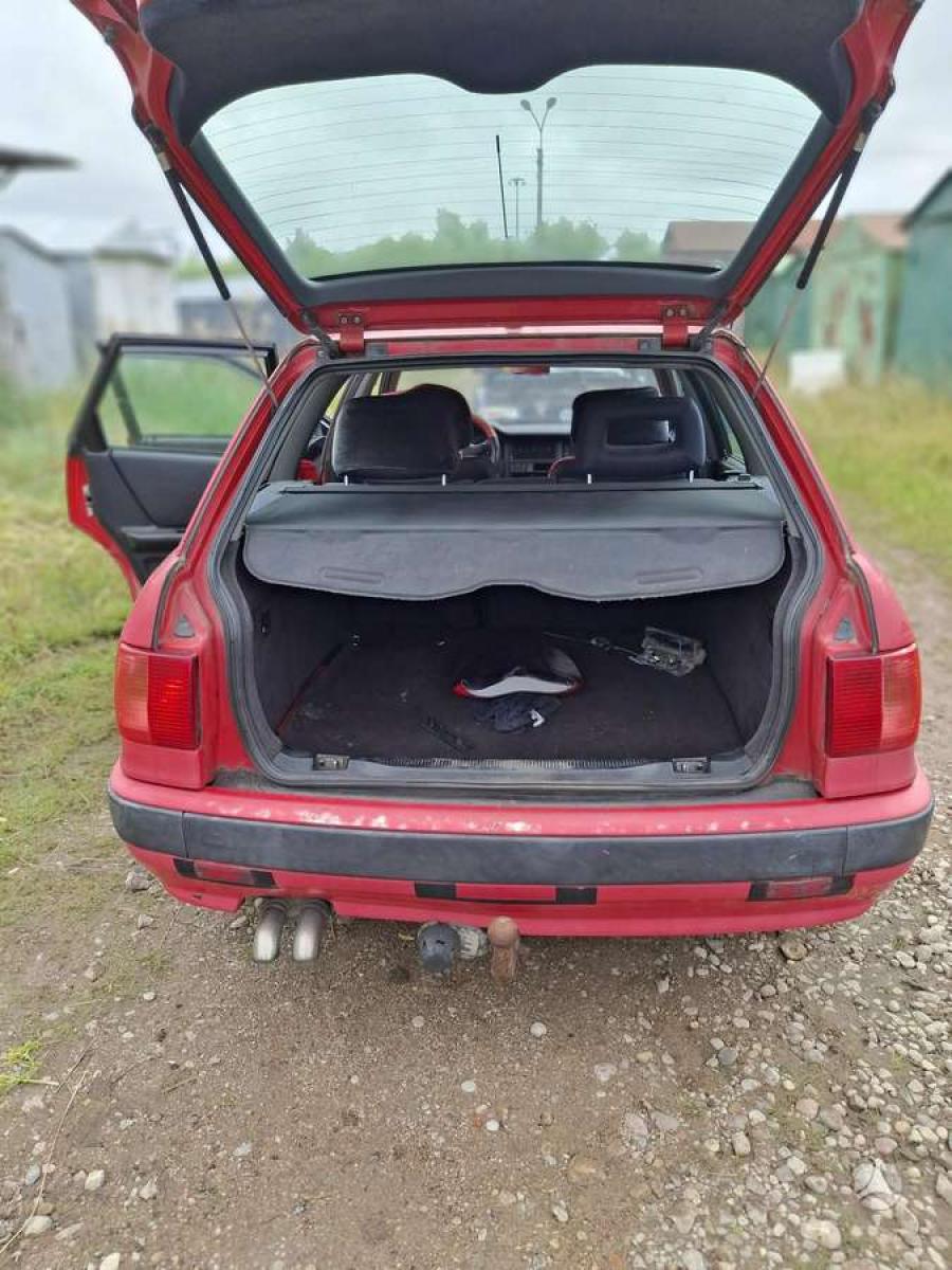 Sarkans Audi 80 1993 Klaipėda, ar dzinēja tilpumu 0.00 L un nobraukumu 430 tūkst. km par 800 €, foto 3 vietnē AUTOMOTO.COM.LV