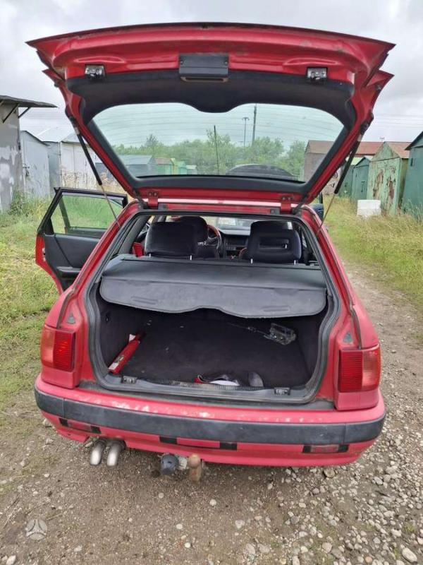 Sarkans Audi 80 1993 Klaipėda, ar dzinēja tilpumu 0.00 L un nobraukumu 430 tūkst. km par 800 €, foto 4 vietnē AUTOMOTO.COM.LV