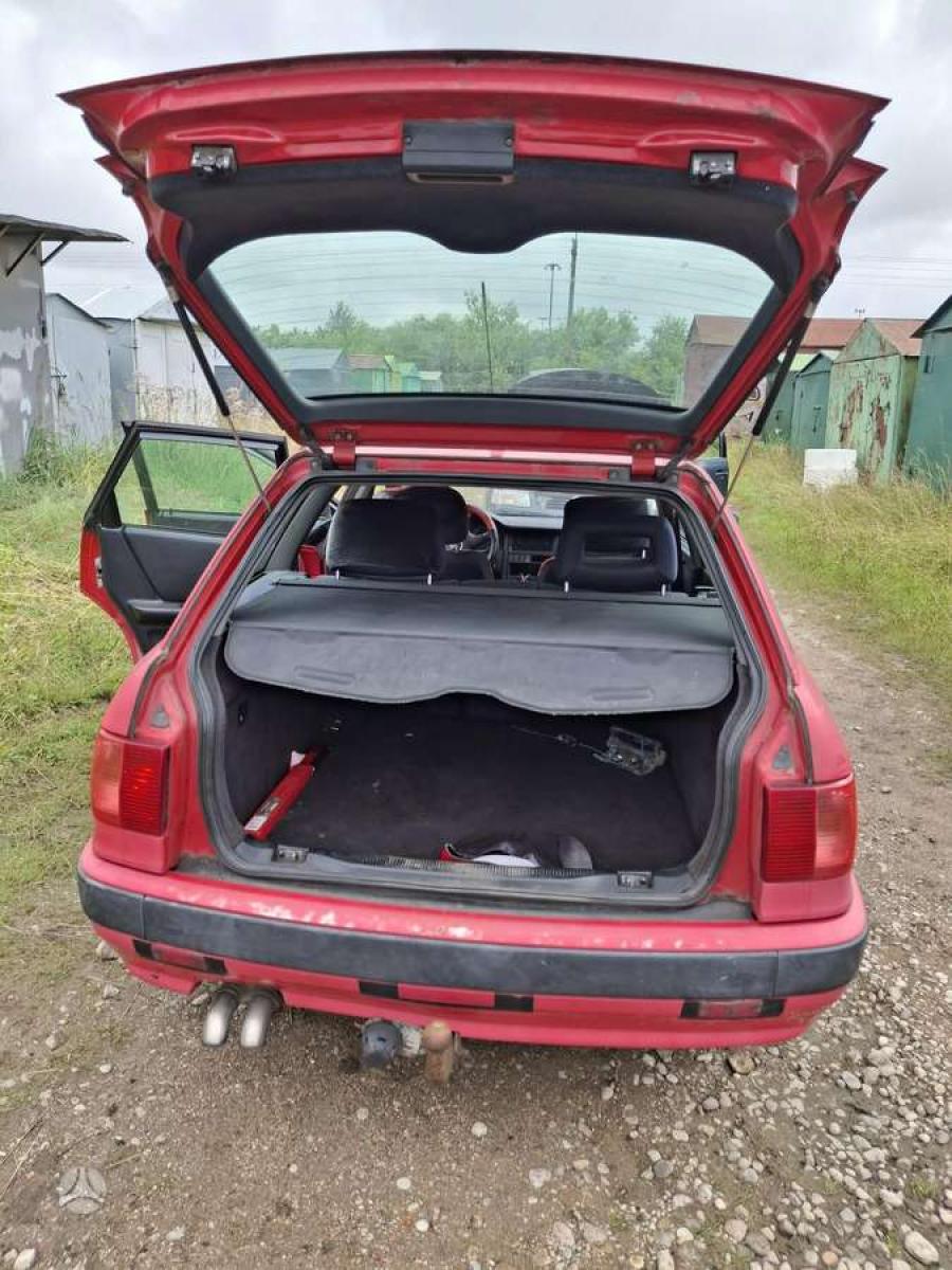 Sarkans Audi 80 1993 Klaipėda, ar dzinēja tilpumu 0.00 L un nobraukumu 430 tūkst. km par 800 €, foto 5 vietnē AUTOMOTO.COM.LV