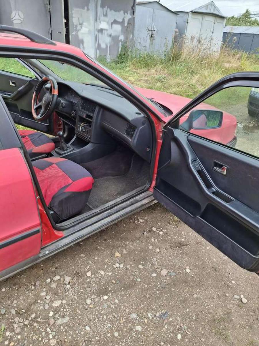 Sarkans Audi 80 1993 Klaipėda, ar dzinēja tilpumu 0.00 L un nobraukumu 430 tūkst. km par 800 €, foto 6 vietnē AUTOMOTO.COM.LV