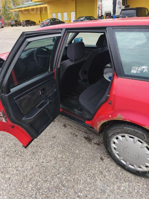 Red Audi 80 1993 in Rezekne, with an engine capacity of 1.90 L and mileage of 443 thousand km for 1000 €, photo 8 on AUTOMOTO.COM.LV