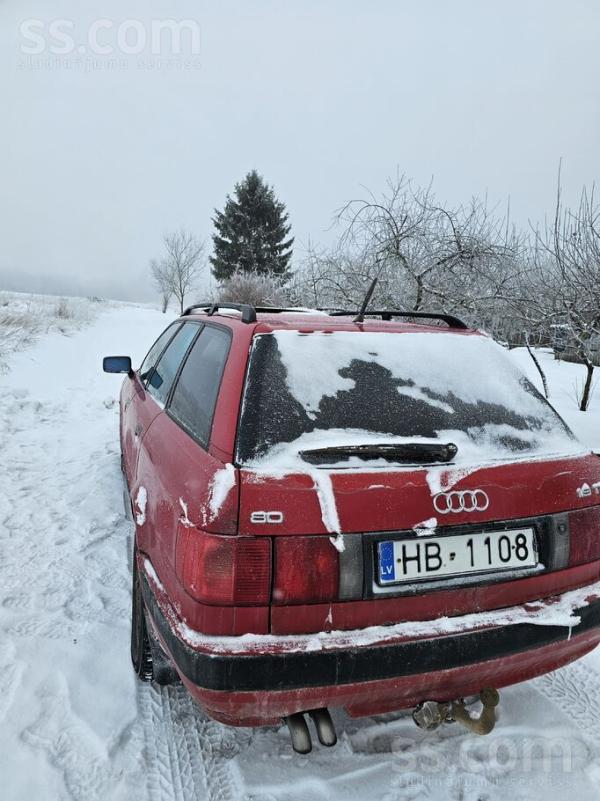 Sarkans Audi 80 1994 Tukums, ar dzinēja tilpumu 1.90 L un nobraukumu 364 tūkst. km par 850 €, foto 3 vietnē AUTOMOTO.COM.LV