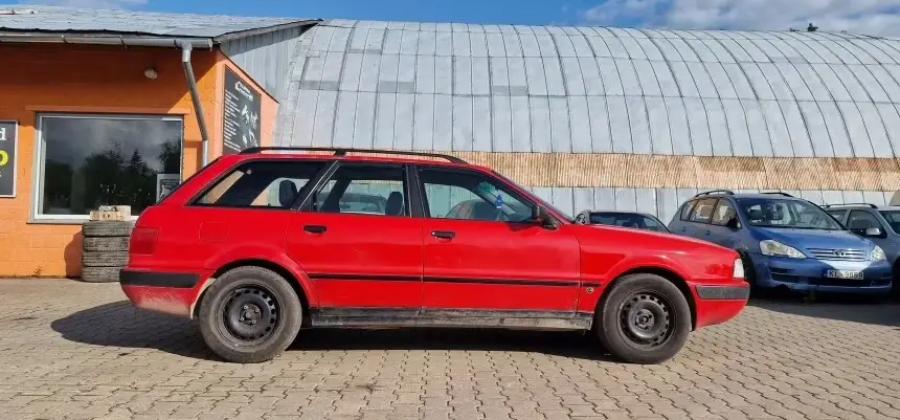 Sarkans Audi 80 1994 Valmiera, ar dzinēja tilpumu 2.00 L un nobraukumu 356 tūkst. km par 950 €, foto 5 vietnē AUTOMOTO.COM.LV