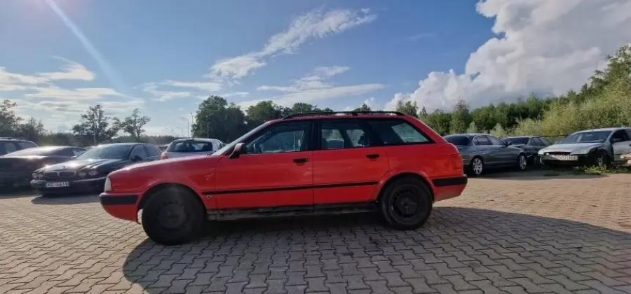 Sarkans Audi 80 1994 Valmiera, ar dzinēja tilpumu 2.00 L un nobraukumu 356 tūkst. km par 950 €, foto 9 vietnē AUTOMOTO.COM.LV