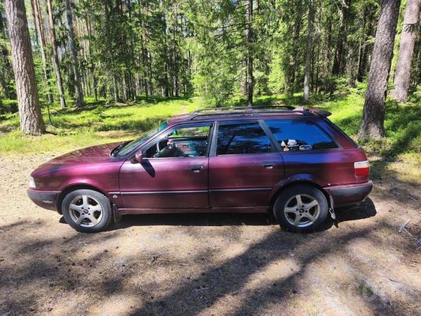 Sarkans Audi 80 1994 Ventspils, ar dzinēja tilpumu 1.90 L un nobraukumu 731 tūkst. km par 1350 €, foto 4 vietnē AUTOMOTO.COM.LV