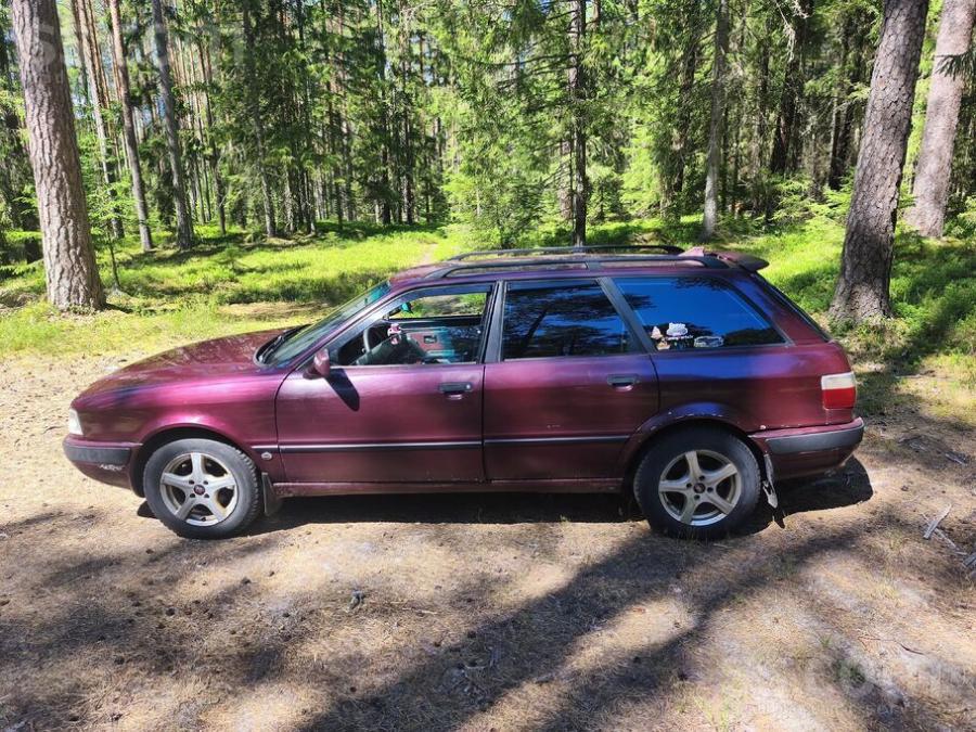 Sarkans Audi 80 1994 Ventspils, ar dzinēja tilpumu 1.90 L un nobraukumu 731 tūkst. km par 1350 €, foto 5 vietnē AUTOMOTO.COM.LV