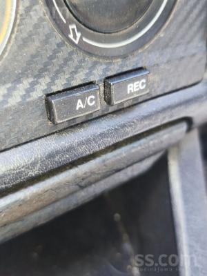 Sarkans Audi 80 1994 Ventspils, ar dzinēja tilpumu 1.90 L un nobraukumu 731 tūkst. km par 1350 €, foto 8 vietnē AUTOMOTO.COM.LV