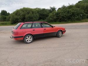 Sarkans Audi 80 1994 Jēkabpils, ar dzinēja tilpumu 1.90 L un nobraukumu 423 tūkst. km par 650 €, foto 4 vietnē AUTOMOTO.COM.LV