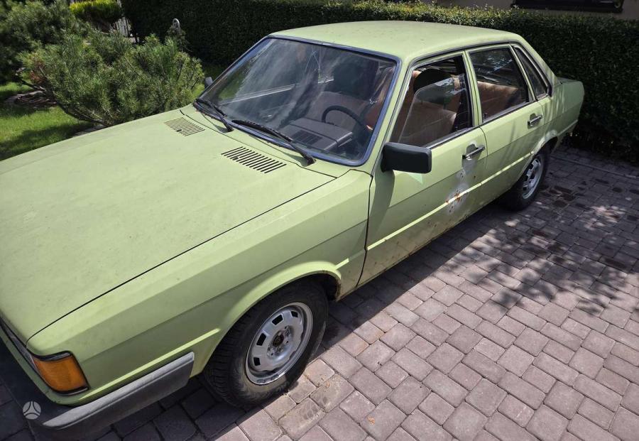 Audi 80 1979 in Siauliai, with an engine capacity of 1.60 L and mileage of 74 thousand km for 900 €, photo 5 on AUTOMOTO.COM.LV