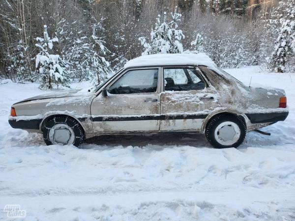 Audi 80 1986 in Vilnius, with an engine capacity of 1.60 L and mileage of 208 thousand km for 420 €, photo 1 on AUTOMOTO.COM.LV