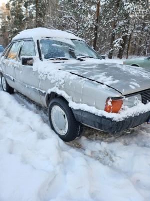 Audi 80 1986 Viļņa, ar dzinēja tilpumu 1.60 L un nobraukumu 208 tūkst. km par 420 €, foto 5 vietnē AUTOMOTO.COM.LV