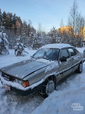 Audi 80 1986 Viļņa, ar dzinēja tilpumu 1.60 L un nobraukumu 208 tūkst. km par 420 €, foto 10 vietnē AUTOMOTO.COM.LV