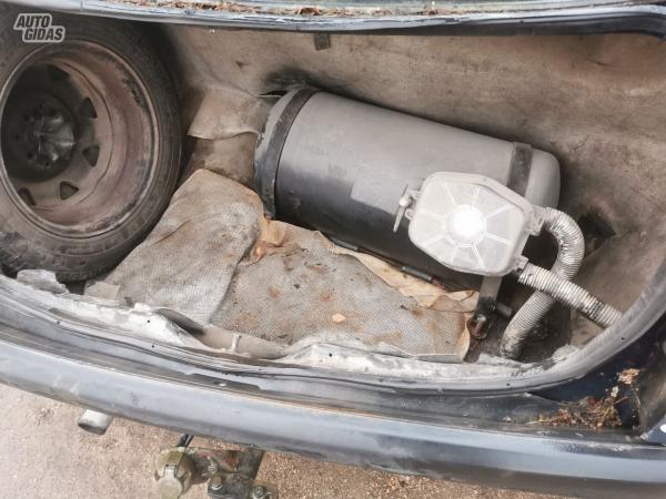 Audi 80 1987 in Ignalina, with an engine capacity of 1.80 L and mileage of 30 thousand km for 295 €, photo 8 on AUTOMOTO.COM.LV