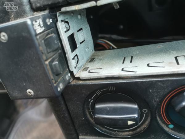 Audi 80 1987 in Ignalina, with an engine capacity of 1.80 L and mileage of 30 thousand km for 295 €, photo 9 on AUTOMOTO.COM.LV