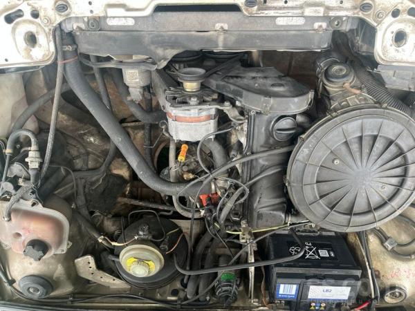 Audi 80 1988 in Aluksne, with an engine capacity of 1.80 L and mileage of 230 thousand km for 700 €, photo 5 on AUTOMOTO.COM.LV