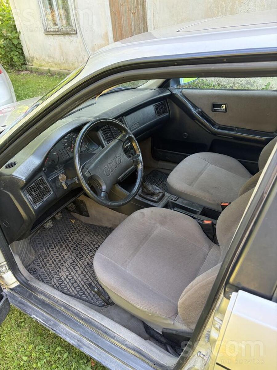 Audi 80 1988 in Aluksne, with an engine capacity of 1.80 L and mileage of 219 thousand km for 950 €, photo 8 on AUTOMOTO.COM.LV