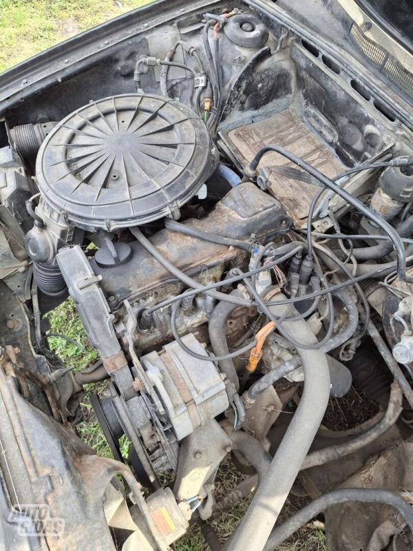 Audi 80 1989 in Joniskis, with an engine capacity of 1.80 L and mileage of 300 thousand km for 350 €, photo 3 on AUTOMOTO.COM.LV