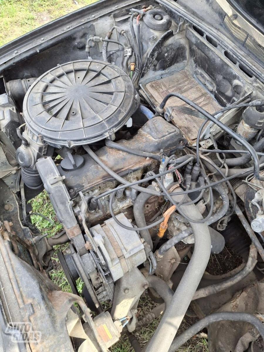 Audi 80 1989 in Joniskis, with an engine capacity of 1.80 L and mileage of 300 thousand km for 350 €, photo 4 on AUTOMOTO.COM.LV