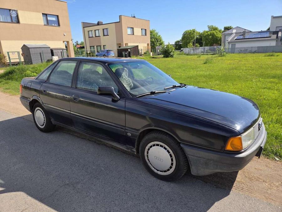 Audi 80 1990 Viļņa, ar dzinēja tilpumu 1.98 L un nobraukumu 252 tūkst. km par 1250 €, foto 1 vietnē AUTOMOTO.COM.LV