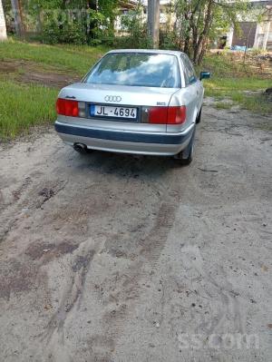 Audi 80 1992 in Ogre, with an engine capacity of 2.00 L and mileage of 291 thousand km for 470 €, photo 4 on AUTOMOTO.COM.LV