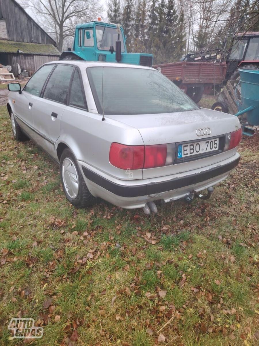 Audi 80 1992 Vilkaviškis, ar dzinēja tilpumu 1.90 L un nobraukumu 2500 tūkst. km par 370 €, foto 5 vietnē AUTOMOTO.COM.LV