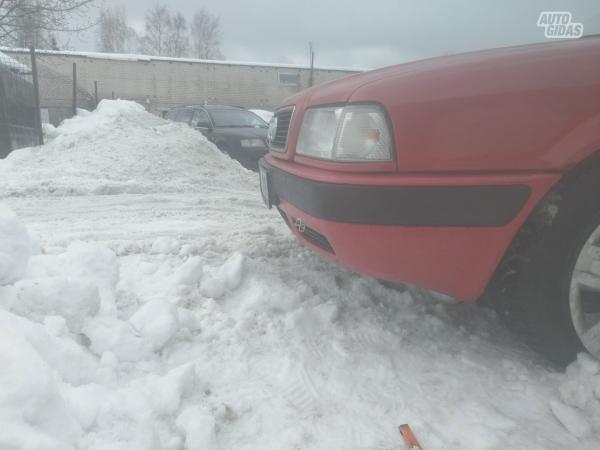 Audi 80 1992 in Telschi, with an engine capacity of 2.00 L and mileage of 379 thousand km for 700 €, photo 6 on AUTOMOTO.COM.LV