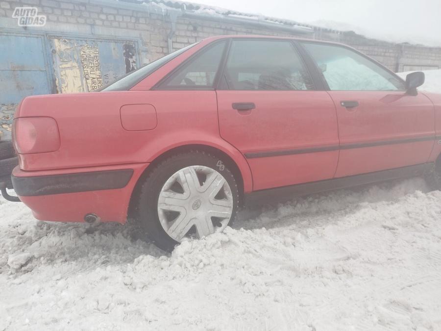 Audi 80 1992 Telšiai, ar dzinēja tilpumu 2.00 L un nobraukumu 379 tūkst. km par 700 €, foto 8 vietnē AUTOMOTO.COM.LV