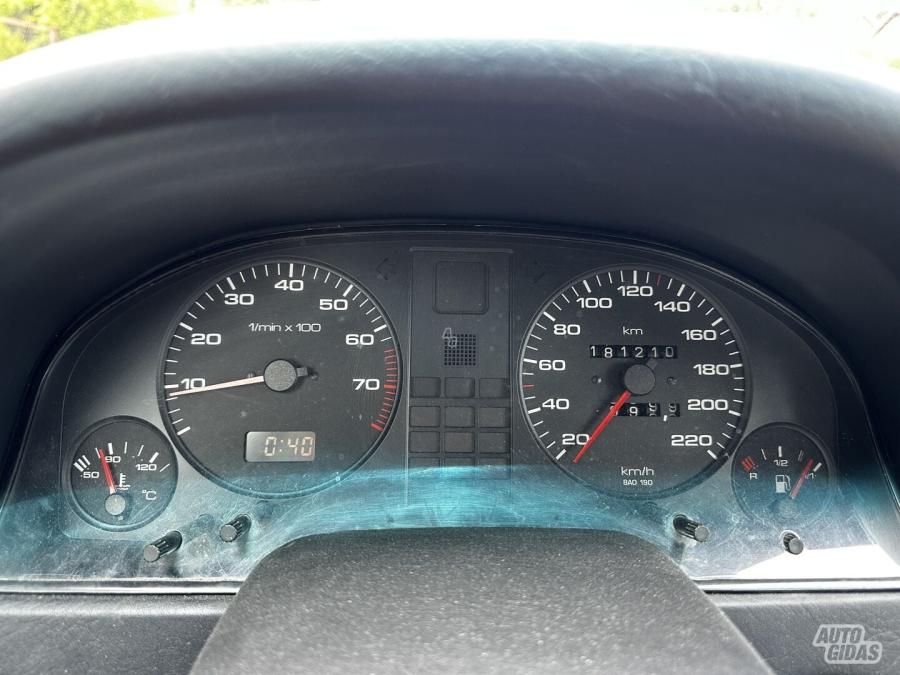 Audi 80 1992 Viļņa, ar dzinēja tilpumu 2.00 L un nobraukumu 189 tūkst. km par 1000 €, foto 12 vietnē AUTOMOTO.COM.LV