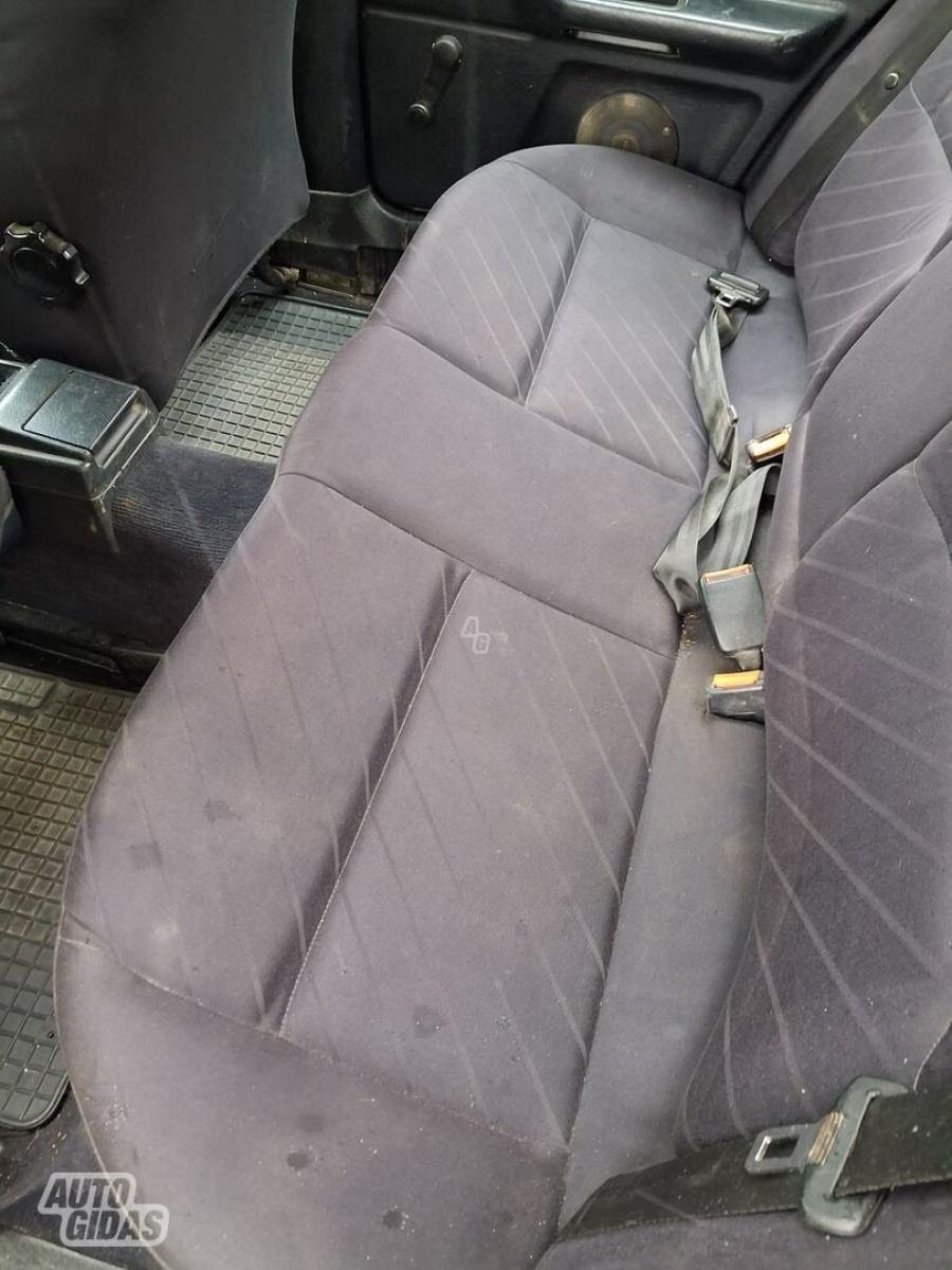Audi 80 1992 in Vilnius, with an engine capacity of 2.00 L and mileage of 313 thousand km for 650 €, photo 10 on AUTOMOTO.COM.LV