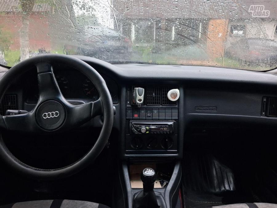 Audi 80 1992 in Vilnius, with an engine capacity of 2.00 L and mileage of 313 thousand km for 650 €, photo 11 on AUTOMOTO.COM.LV