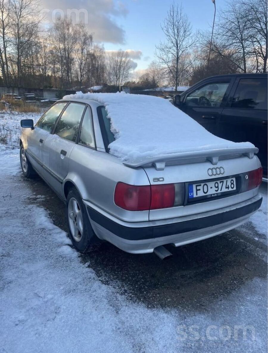 Audi 80 1993 Rīga, ar dzinēja tilpumu 2.00 L un nobraukumu 278 tūkst. km par 1000 €, foto 3 vietnē AUTOMOTO.COM.LV