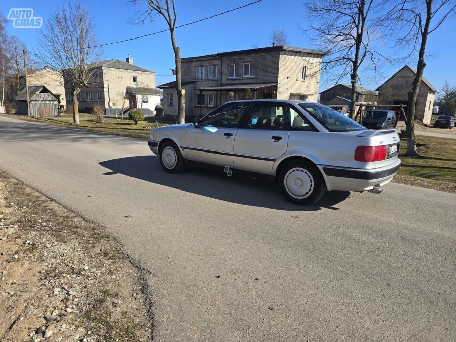 Audi 80 1993 Telšiai, ar dzinēja tilpumu 2.00 L un nobraukumu 231 tūkst. km par 1630 €, foto 5 vietnē AUTOMOTO.COM.LV