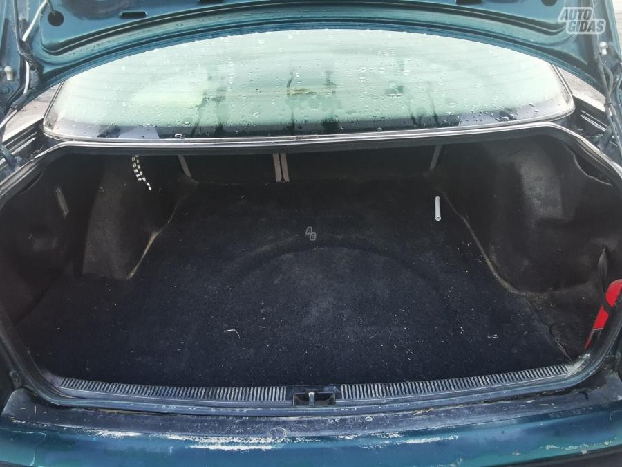 Audi 80 1994 in Kaunas, with an engine capacity of 2.00 L and mileage of 298 thousand km for 680 €, photo 25 on AUTOMOTO.COM.LV