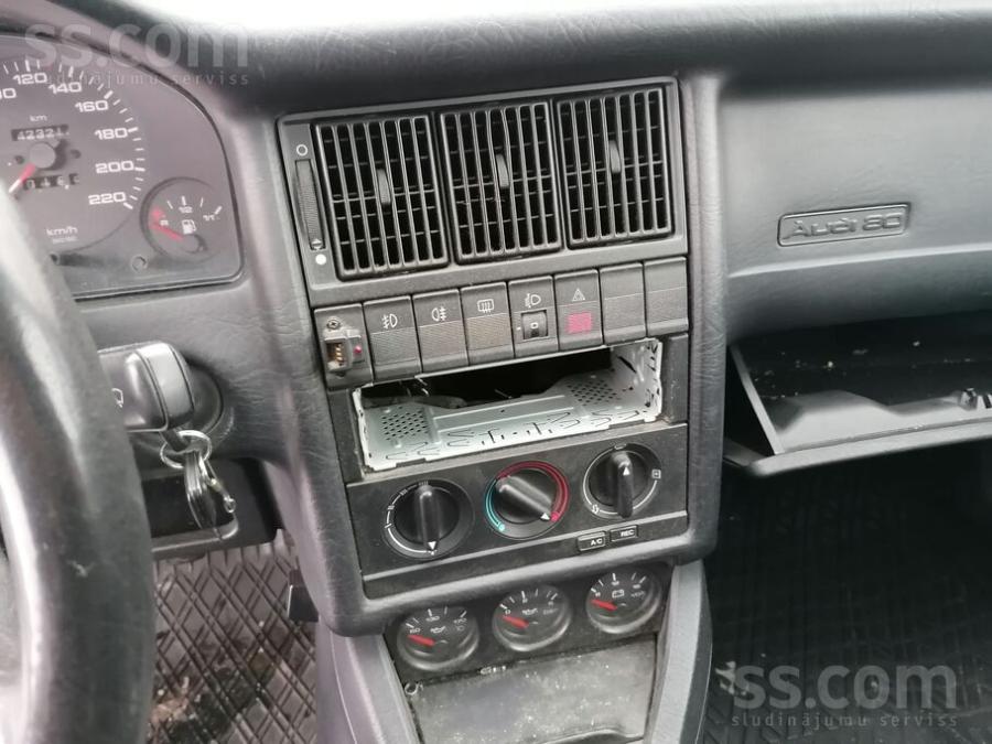 Audi 80 1993 in Ludza, with an engine capacity of 2.00 L and mileage of 425 thousand km for 450 €, photo 7 on AUTOMOTO.COM.LV