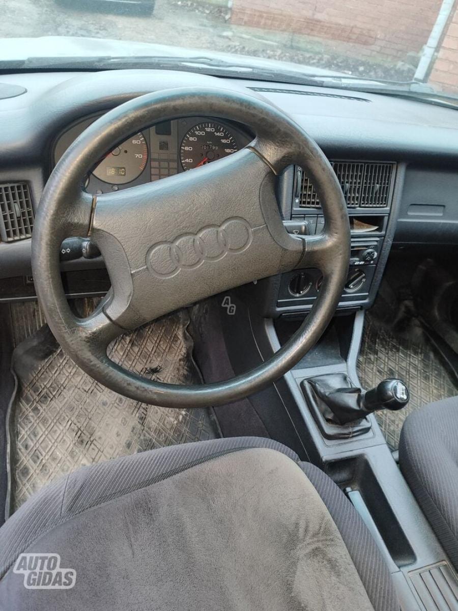 Audi 80 1993 Alīta, ar dzinēja tilpumu 2.00 L un nobraukumu 300 tūkst. km par 800 €, foto 2 vietnē AUTOMOTO.COM.LV