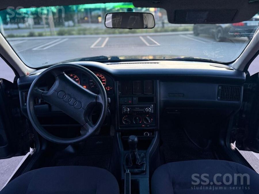 Audi 80 1993 in Preili, with an engine capacity of 2.00 L and mileage of 266 thousand km for 1000 €, photo 6 on AUTOMOTO.COM.LV