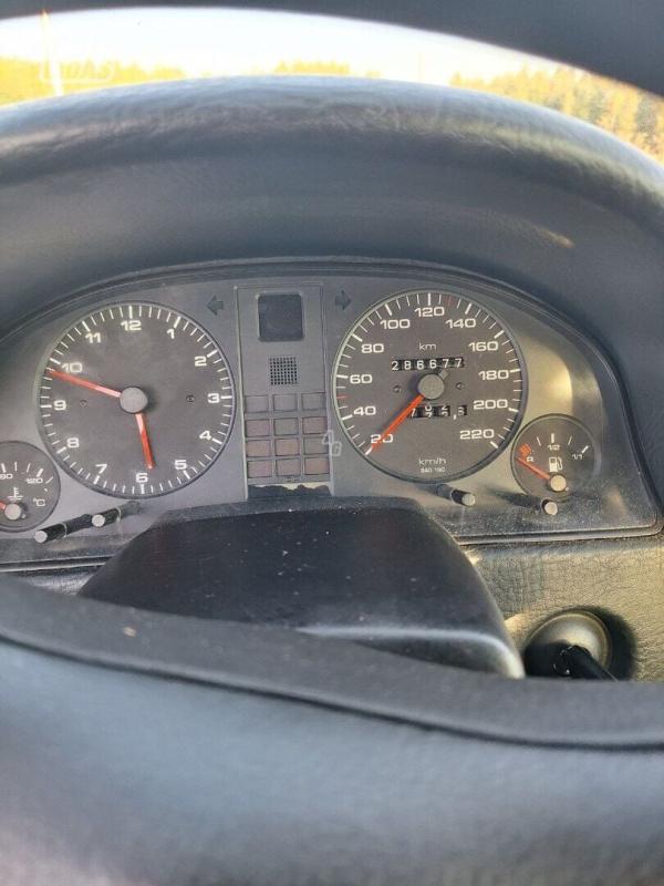 Ауди 80 1993 в Вильнюс на AUTOMOTO.COM.LV Ауди 80 1993 в Вильнюс, объемом двигателя 2.00 л и пробегом 287 тыс. км за 750 €, фото 9 на AUTOMOTO.COM.LV