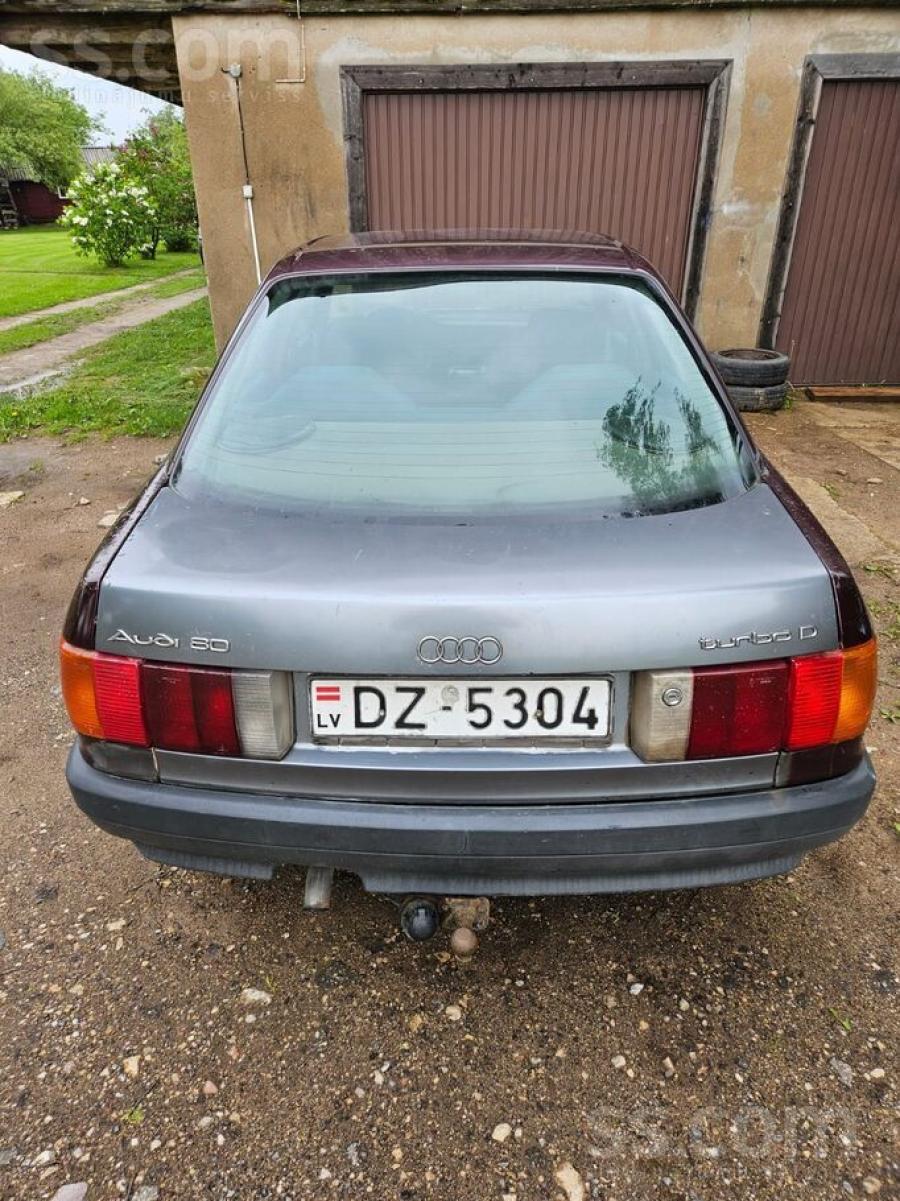 Violet Audi 80 1991 in Valmiera, with an engine capacity of 1.60 L and mileage of 320 thousand km for 610 €, photo 2 on AUTOMOTO.COM.LV