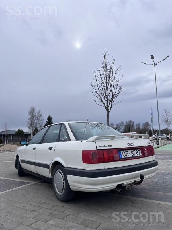 Balts Audi 80 1987 Rīga, ar dzinēja tilpumu 1.80 L un nobraukumu 297 tūkst. km par 1400 €, foto 2 vietnē AUTOMOTO.COM.LV