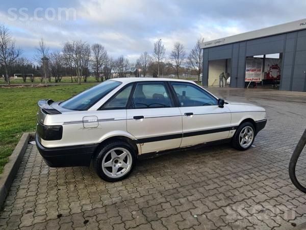 White Audi 80 1989 in Liepaja, with an engine capacity of 2.00 L and mileage of 281 thousand km for 2700 €, photo 5 on AUTOMOTO.COM.LV