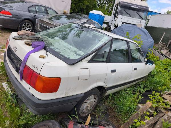 Balts Audi 80 1990 Viļņa, ar dzinēja tilpumu 1.80 L un nobraukumu 333 tūkst. km par 380 €, foto 1 vietnē AUTOMOTO.COM.LV