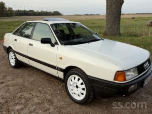 Balts Audi 80 1990 Valmiera, ar dzinēja tilpumu 2.00 L un nobraukumu 315 tūkst. km par 1800 €, foto  vietnē AUTOMOTO.COM.LV