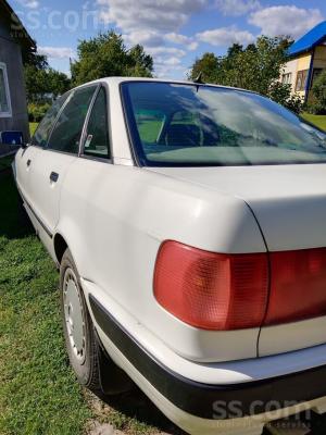 White Audi 80 1993 in Ludza, with an engine capacity of 2.30 L and mileage of 275 thousand km for 1500 €, photo 4 on AUTOMOTO.COM.LV