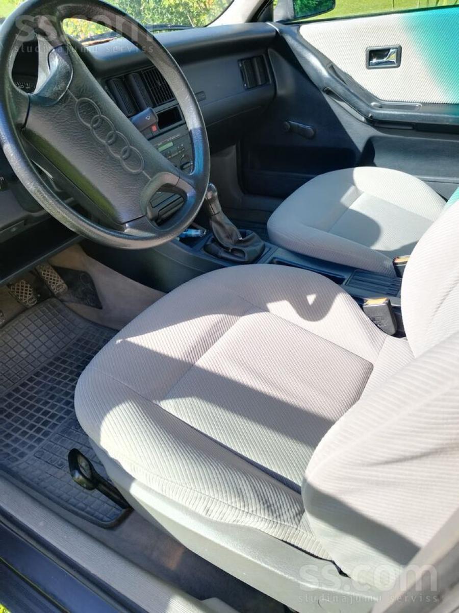 White Audi 80 1993 in Ludza, with an engine capacity of 2.30 L and mileage of 275 thousand km for 1500 €, photo 5 on AUTOMOTO.COM.LV
