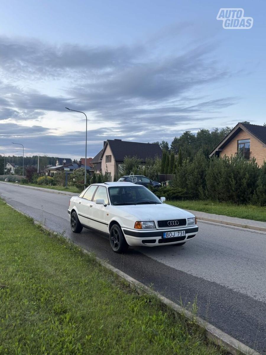 Белый Ауди 80 1993 в Вильнюс, объемом двигателя 1.90 л и пробегом 485 тыс. км за 800 €, фото 1 на AUTOMOTO.COM.LV